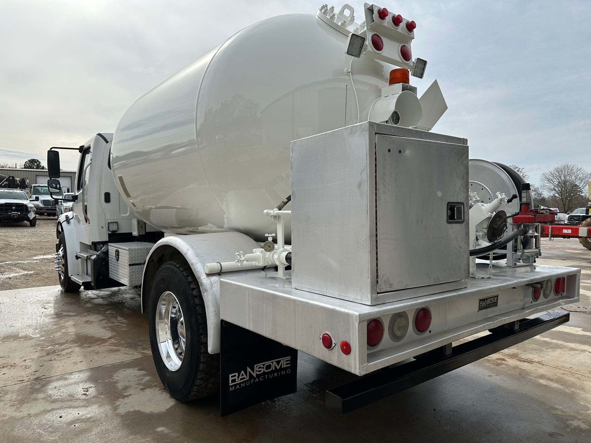 LPG Tank Trucks - Rody Truck Center